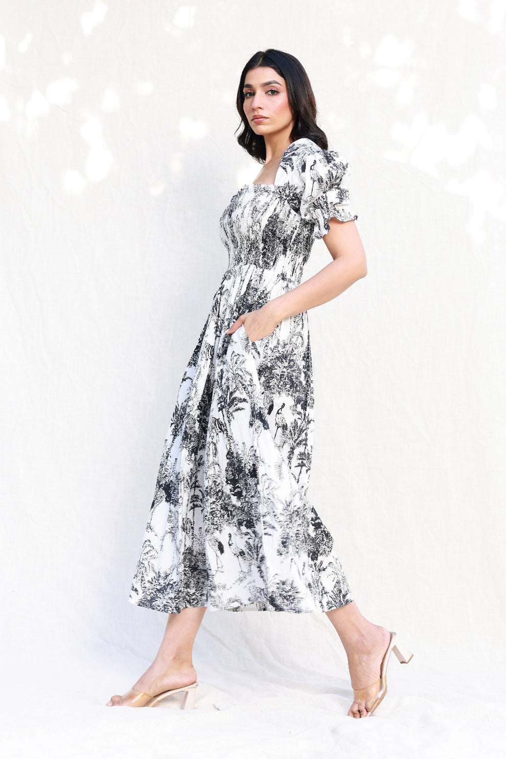 Black & white palm tree print midi dress – Moonstruck